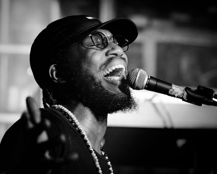 Dallas music photographer Steve Glick. Concert and festivals