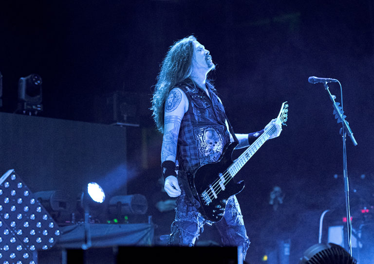 Groove metal concert photography. Machine Head concert pictures