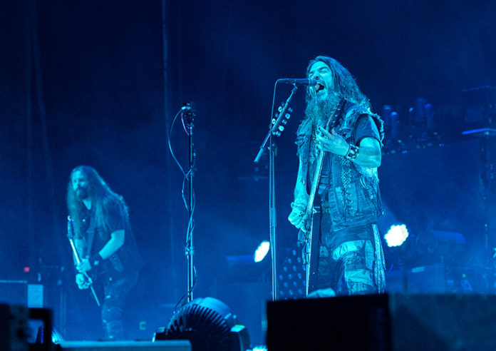 Groove metal concert photography. Machine Head concert pictures