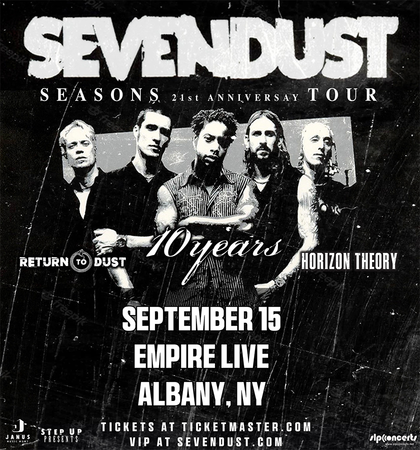 1984 concert photography. Kiss concert pictures. Lick It Up tour